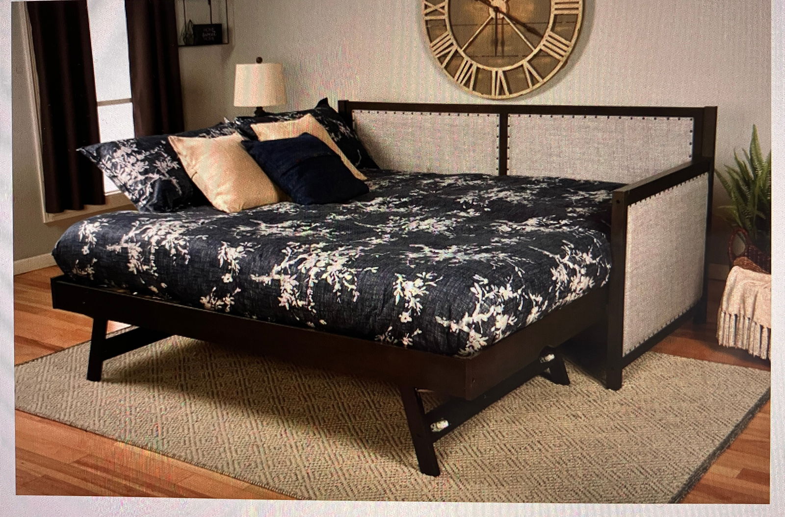 Futon with pop up trundle store